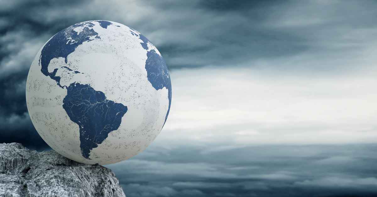 Global Risks Report 2025: conflict, environment, and disinformation top ...